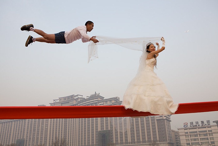 Gravity Defying Photographs of Li Wei | Amusing Planet